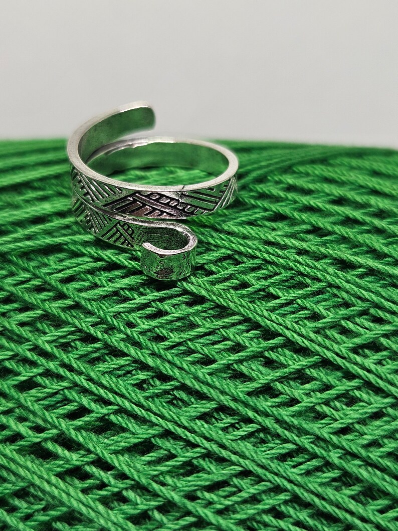 Yarn Tension Ring , Crochet Finger Ring Adjustable, Crochet Tension ...