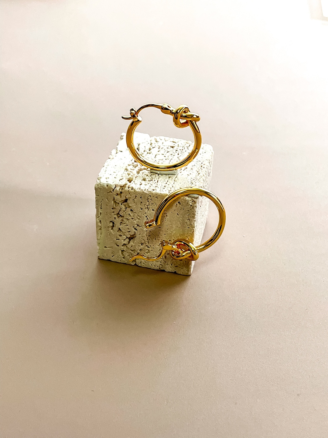 Subtle Statements NYC Minimalist 18K Glod Plated Geometric Rope & Knot ...