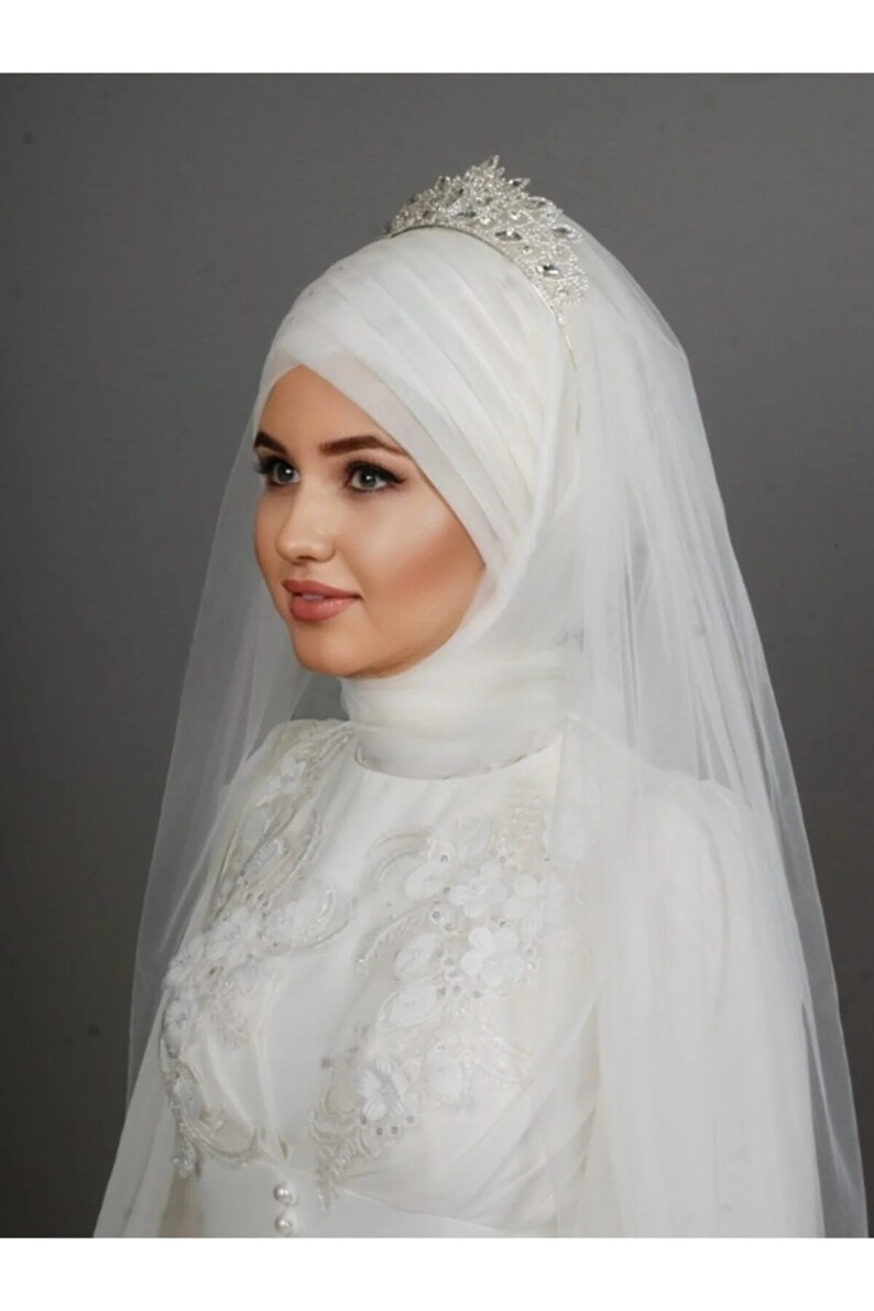 Front 7 Draped Bridal Hijab Veil, Ready to Wear Turban, Ecru Ready to ...