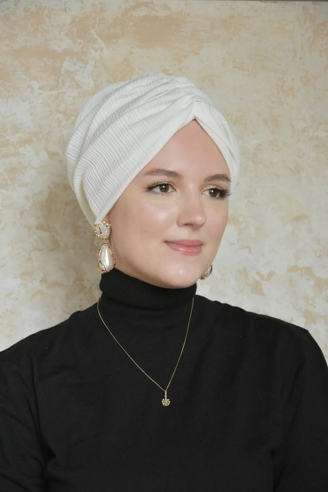 Mother of Pearl Color Comfort Bridal Hijab Bonnet, Ready to Wear Bonnet ...