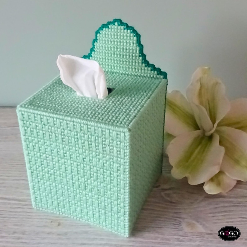 PDF Tissue Box Cover Dutch-style Townhouse, Plastic Canvas Needlework ...