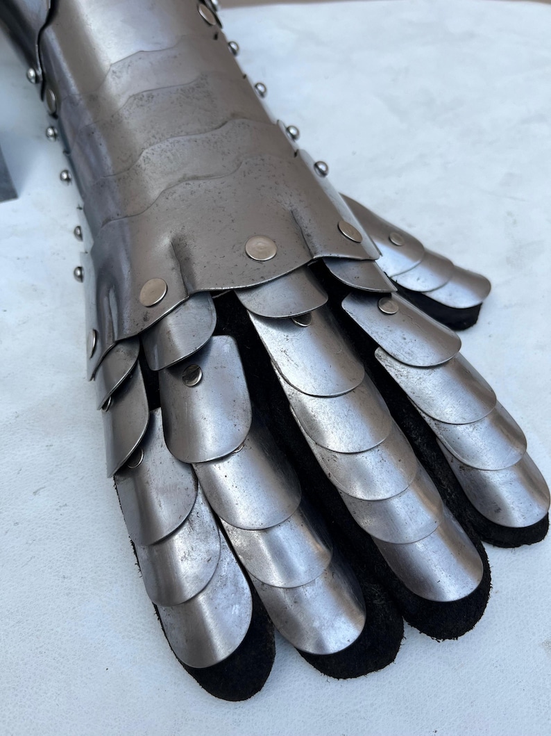 Medieval Knight Gloves – Authentic Leather Gauntlets for Historical ...