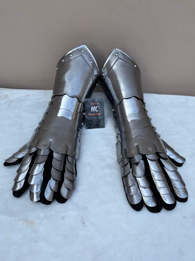 Medieval Knight Gloves – Authentic Leather Gauntlets for Historical ...