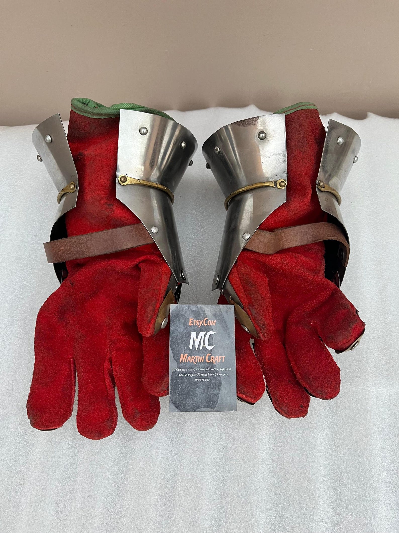 Handmade Medieval Knight Gauntlets – Gothic Gauntlet Gloves – Leather ...