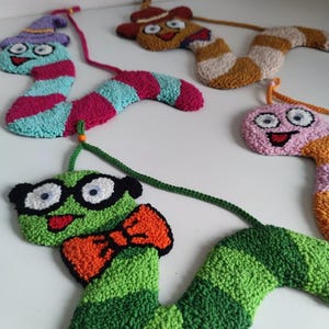 Worm Wall Decor, Punch Needle Wall Hanging, Worm Friend, Worm Wall ...