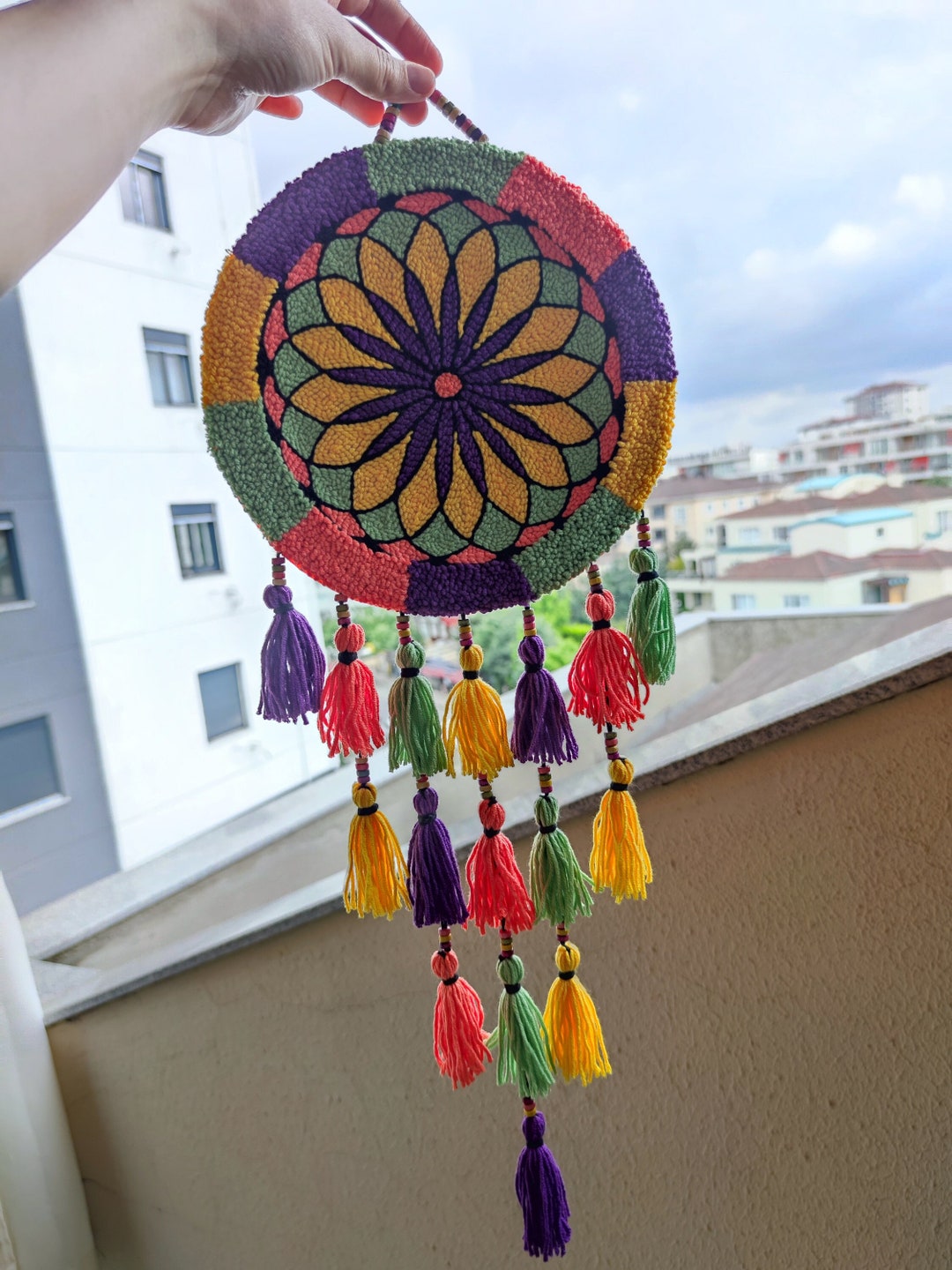 Punch Needle Flower Wall Hanging, Dream Catcher Tufted Wall Decor ...