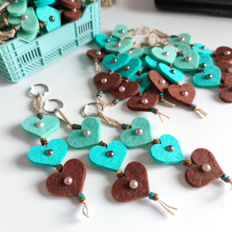 Felt Keychain - Etsy