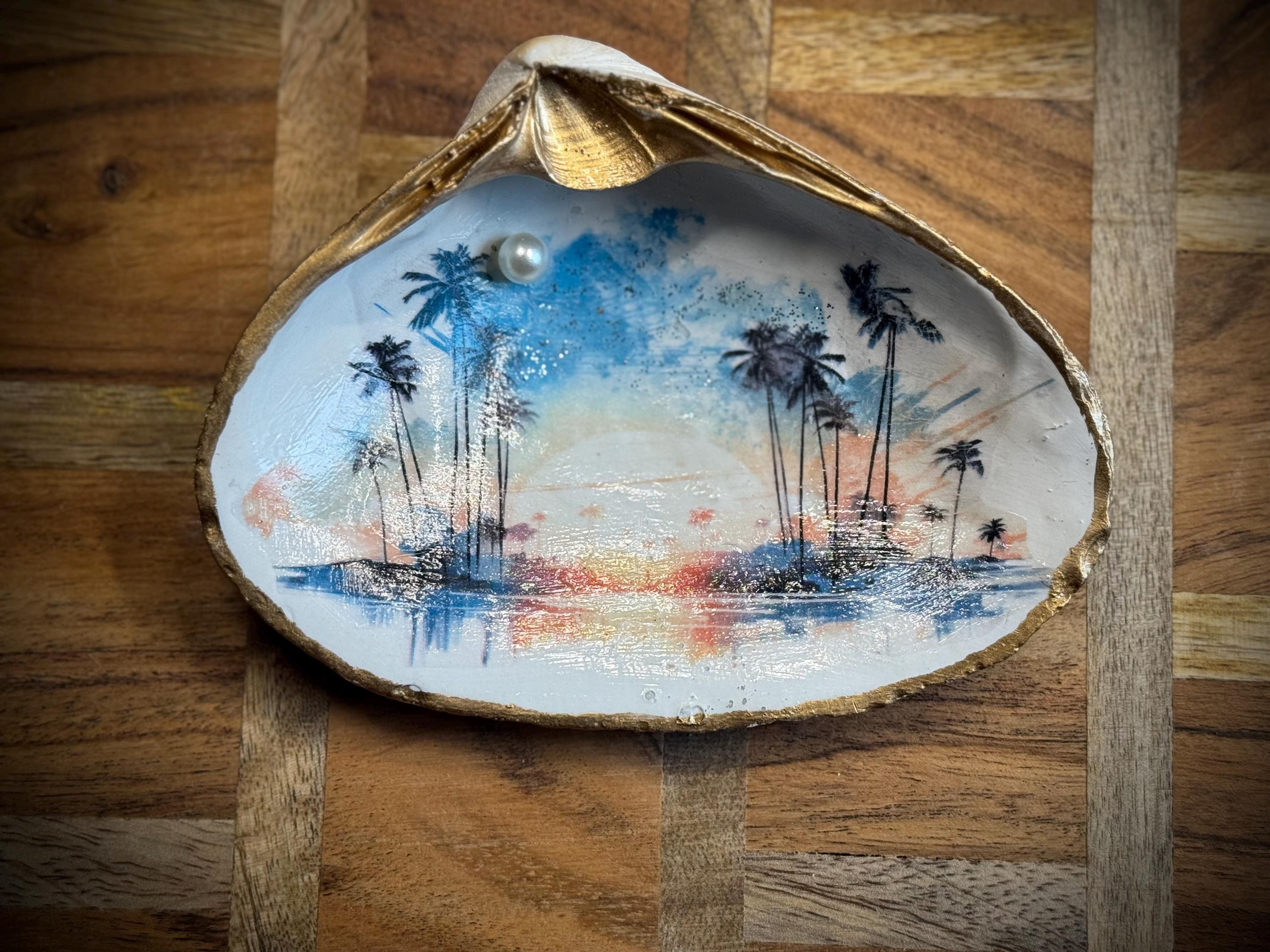Beach Palm Trees Clam, Shell Art, Palm Trees, Decor, Jewelry Trinket ...