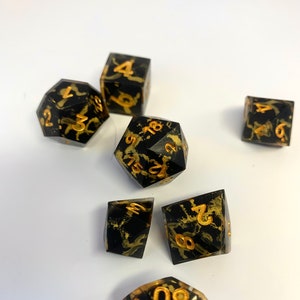 Kintsugi- Black and Gold Dnd Dice - Etsy