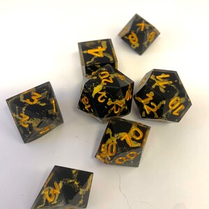 Kintsugi- Black and Gold Dnd Dice - Etsy