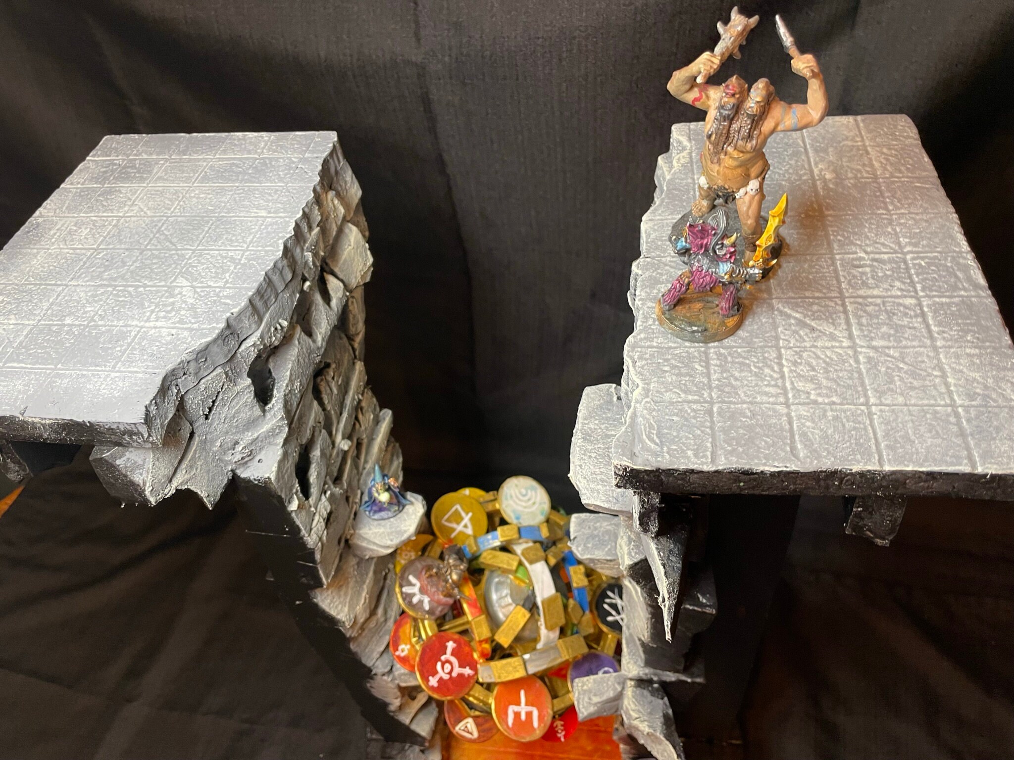 The Maze Engine Dungeons and Dragons Battle Set (featured in Out of the ...