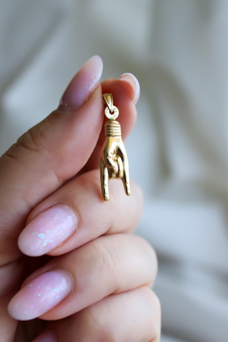 10k Solid Gold Rock N Roll Hand Sign Pendant, Mano Cornuto Necklace ...