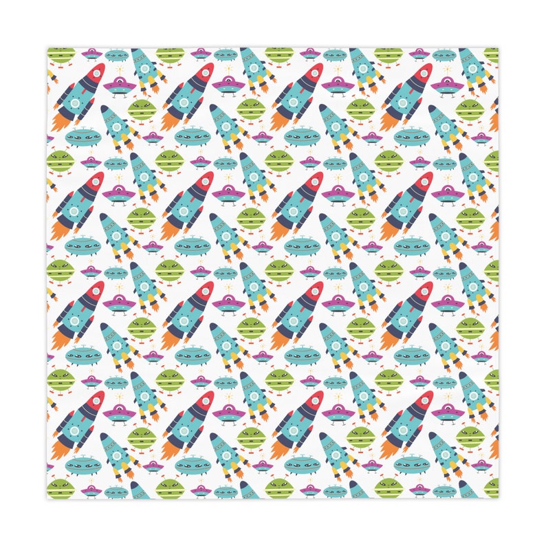 Spaceships and Aliens Birthday Party Tablecloth, Table Decorations ...