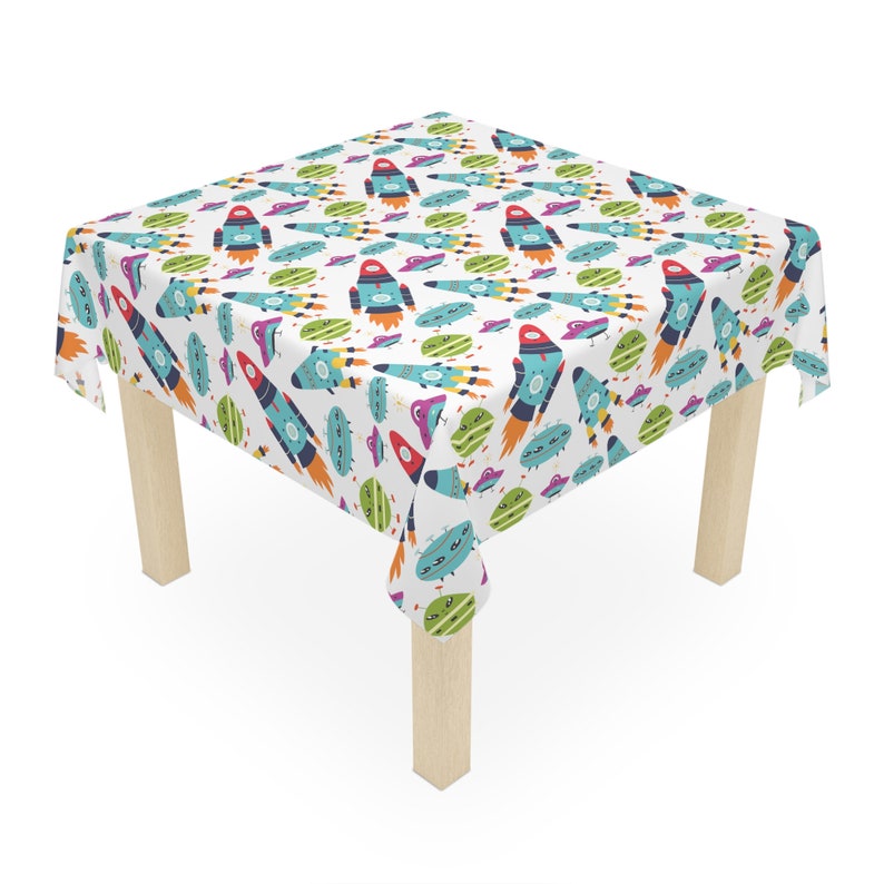 Spaceships and Aliens Birthday Party Tablecloth, Table Decorations ...