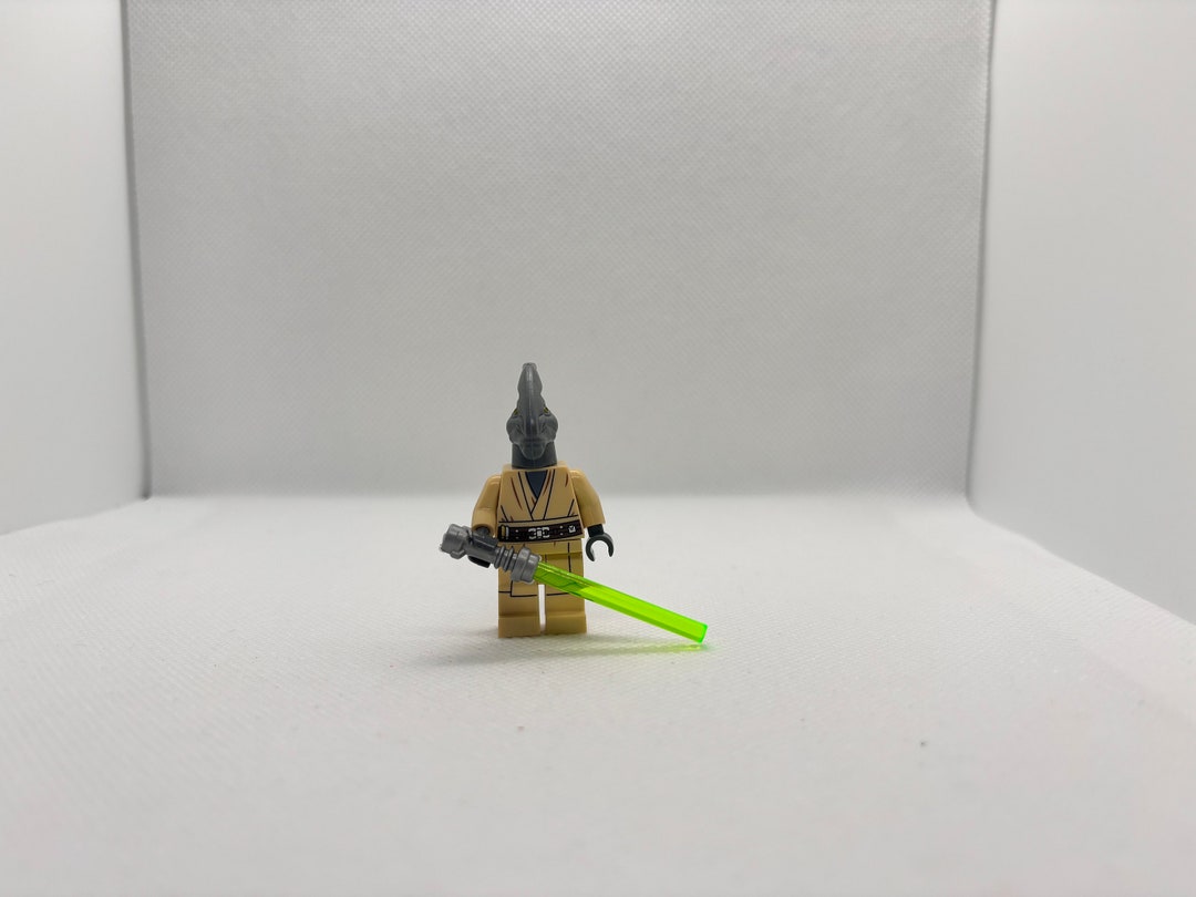 Coleman Trebor Jedi Master Star Wars Attack of the Clones - Etsy