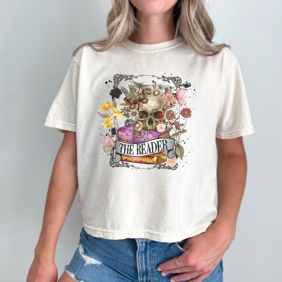 Boho Gothic Skull and Books Tarot Card Shirt, the Reader Boxy Tee ...