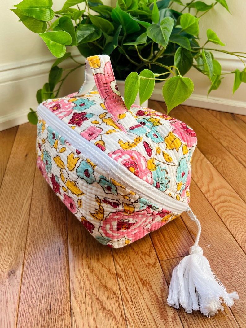Vanity Bag Large Make up Organizer Travel Zipper Pouch Block Printed ...