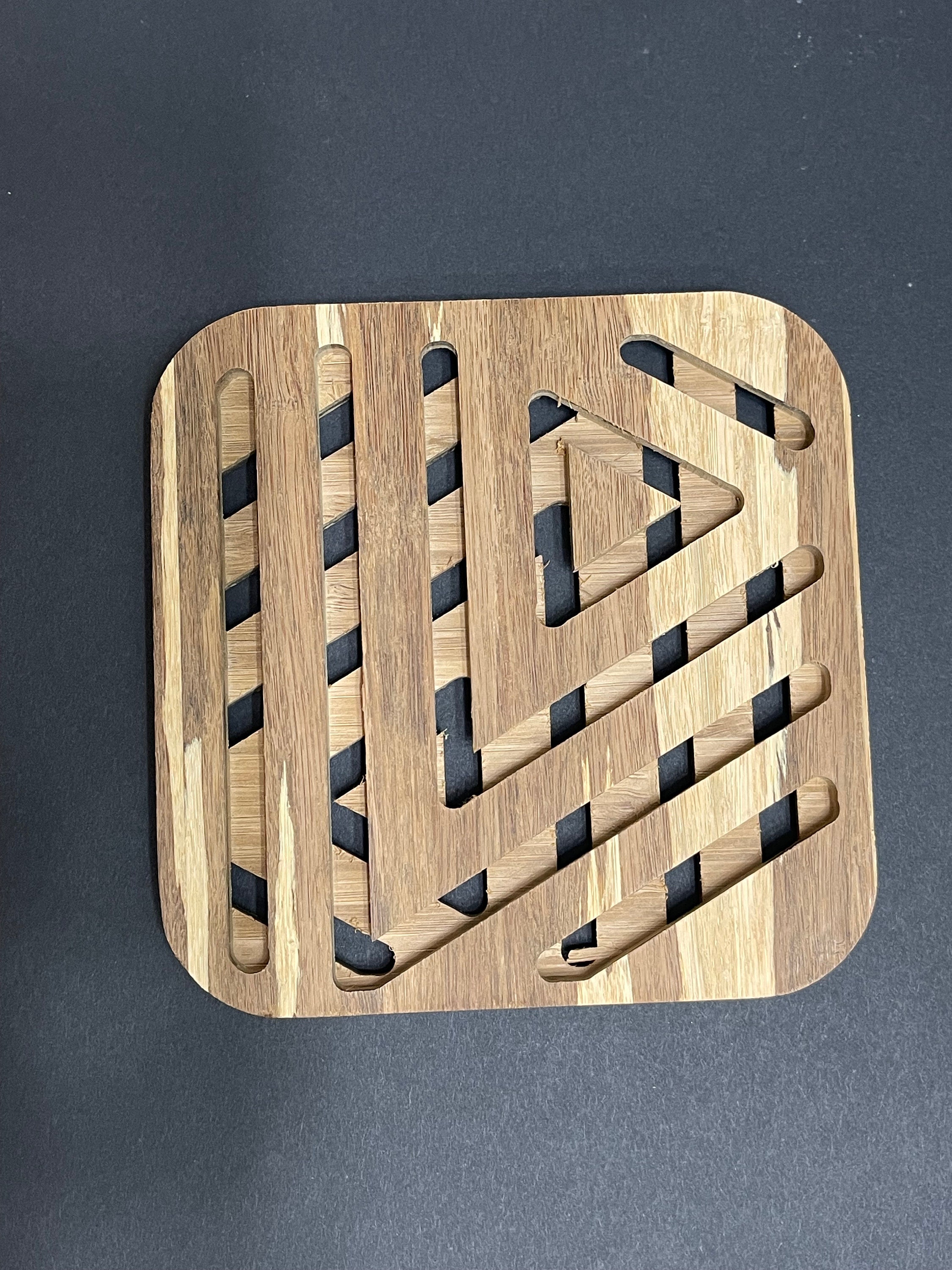 Double Sided Cut Bamboo Trivet With Triangular Design - Etsy