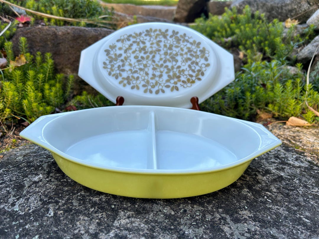 Vintage Pyrex Verde Olives Divided Casserole Vegetable Dish - 1/2 Quart ...