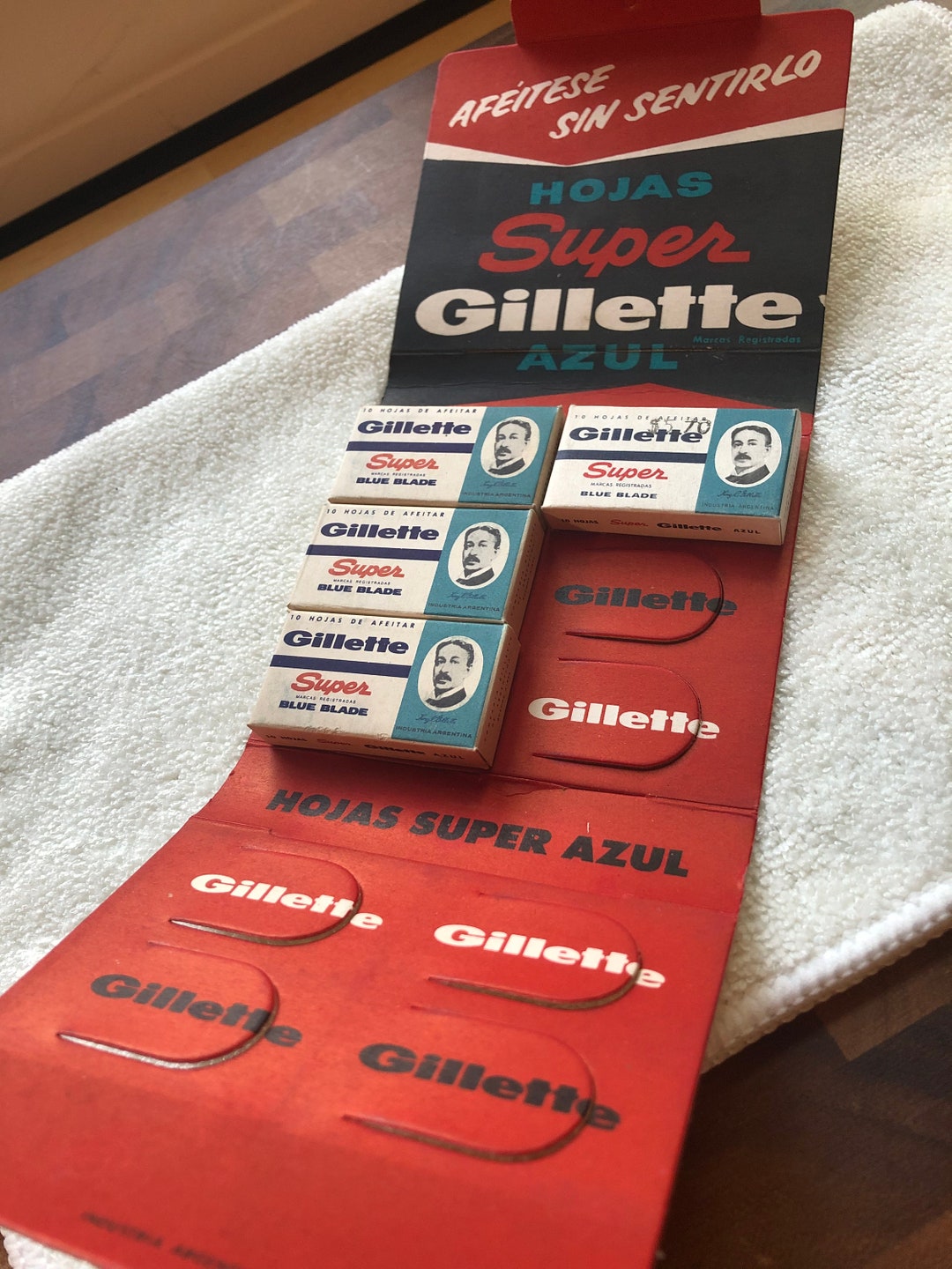 Gillette Store Display Card - 4 Packs of 10 Super Blue Blades (hojas ...