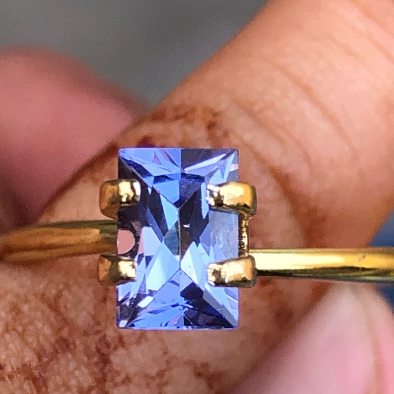 Natural Tanzanite Gemstone, Perfect Princess Cut, 0.85 Carat Weight ...