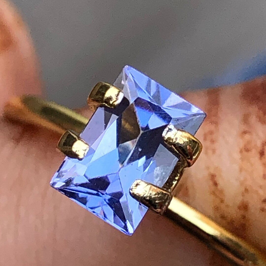 Natural Tanzanite Gemstone, Perfect Princess Cut, 0.85 Carat Weight ...