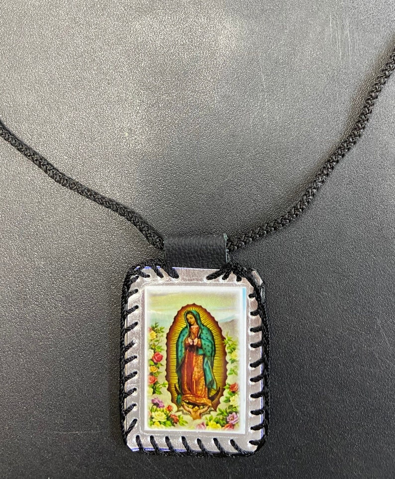 11 Escapulario Virgen De Guadalupe Con Sagrado Corazon De Jesus De Piel ...