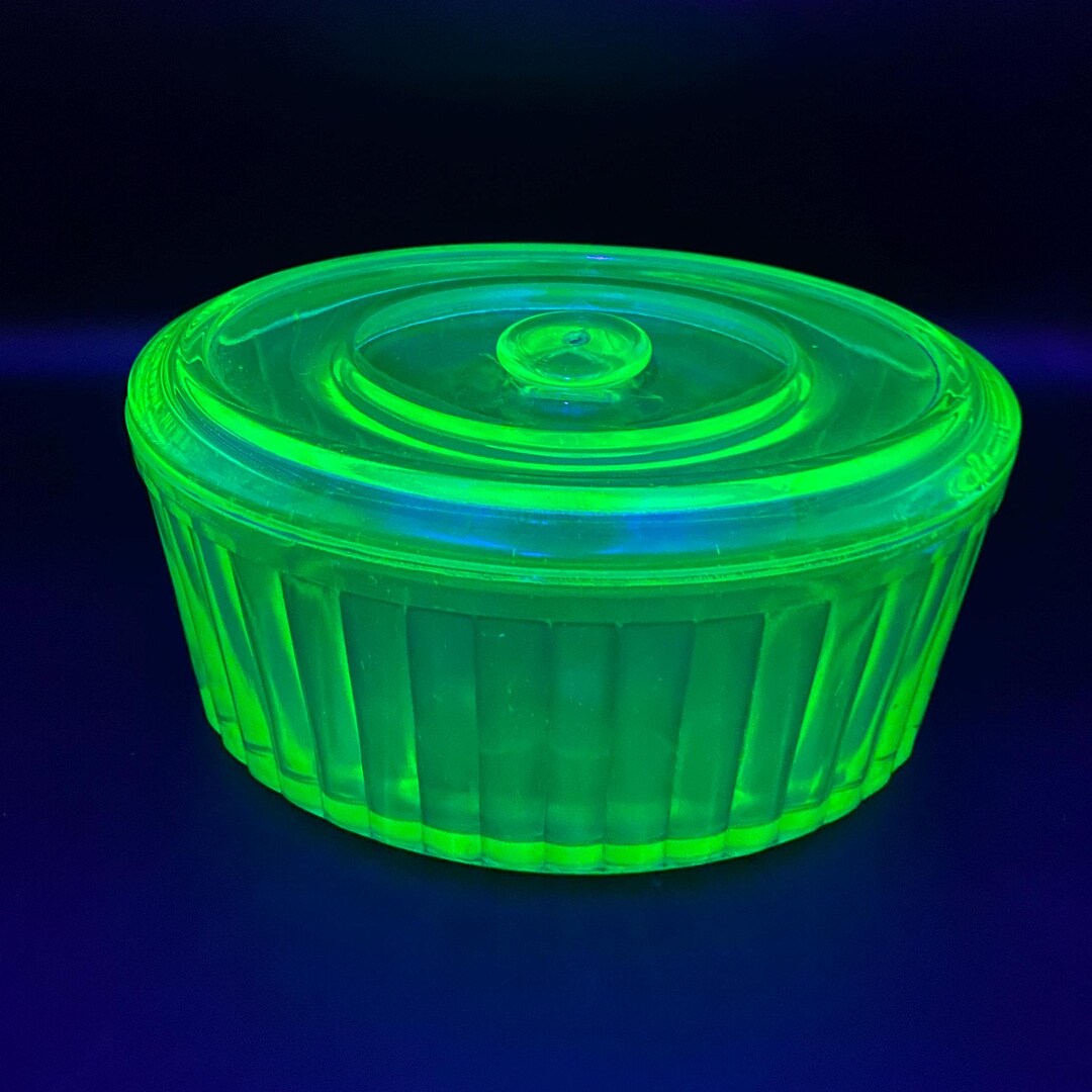 Uranium Depression Glass Refrigerator Container by Anchor Hocking ...