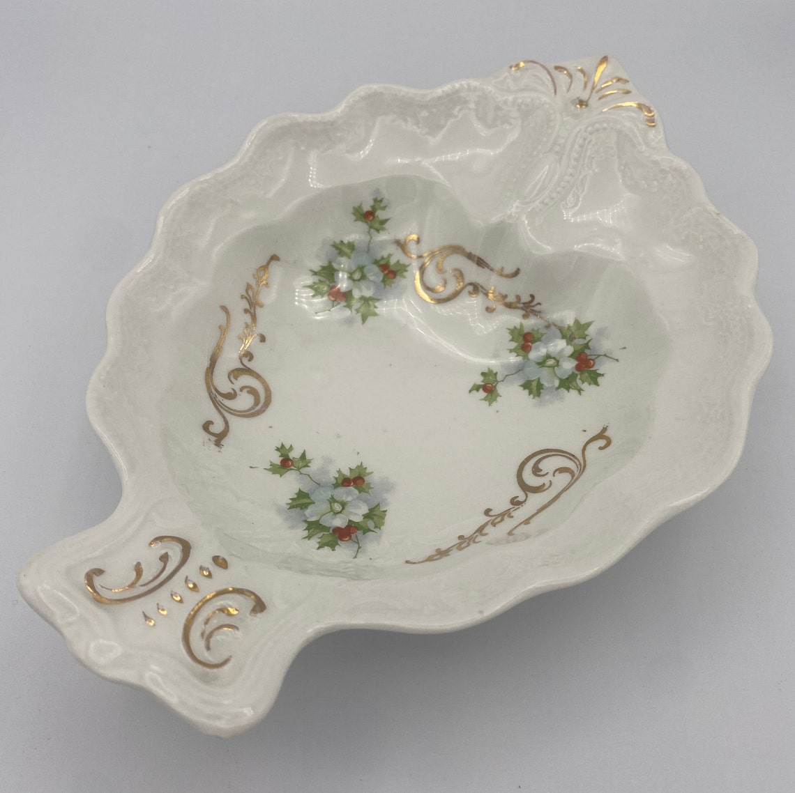Homer Laughlin the Angelus Holly Pickle Dish With Scalloped and ...