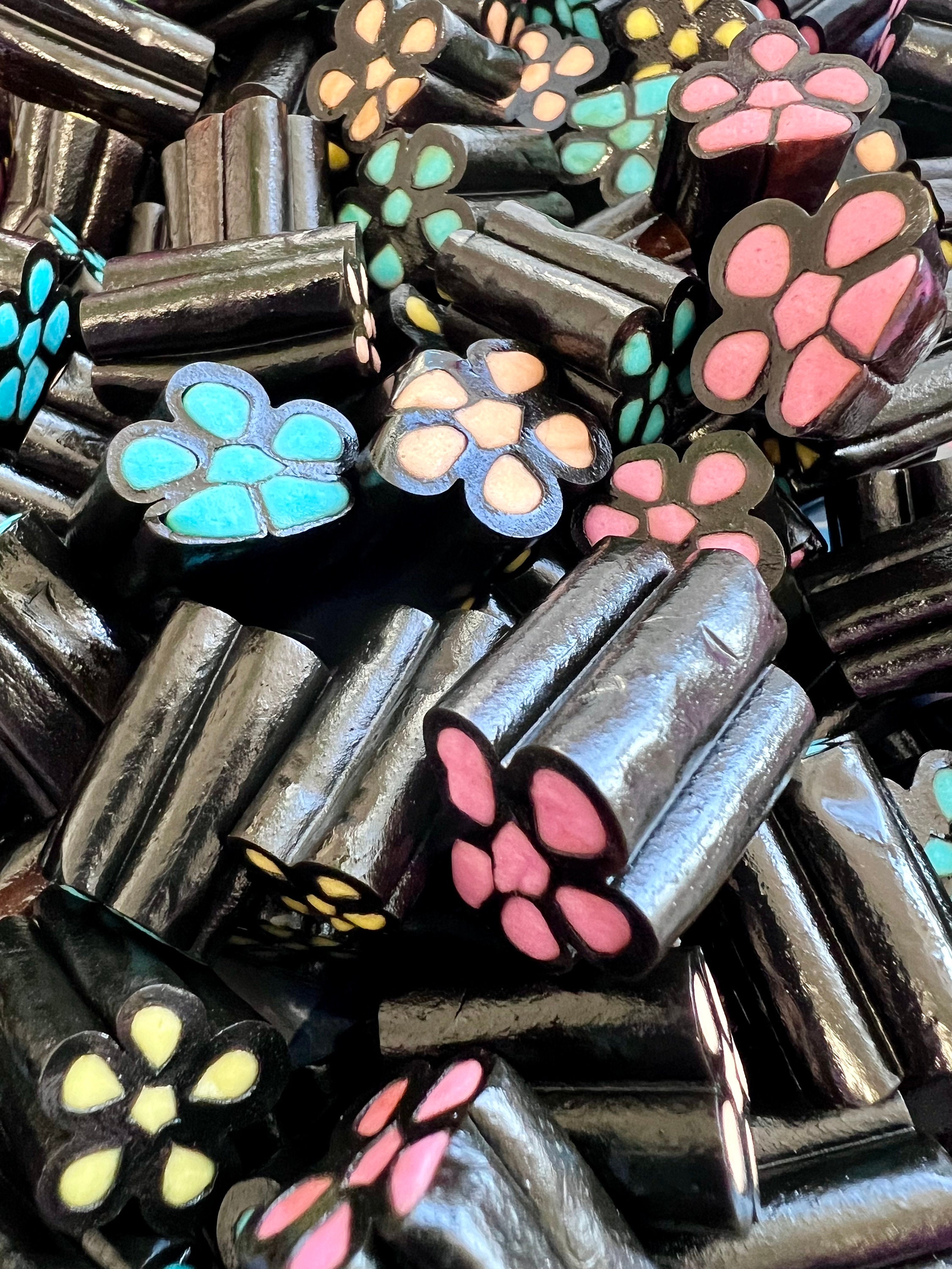 Liquorice Shooters, Flowers, Traditional Sweetshop Sweets, Free ...