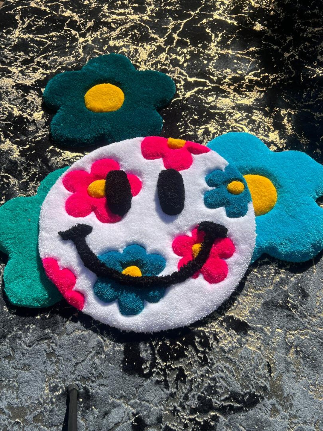 Retro Smiley Face Tuft Rug, Smiley Face 3D Custom Rug, Personalized ...