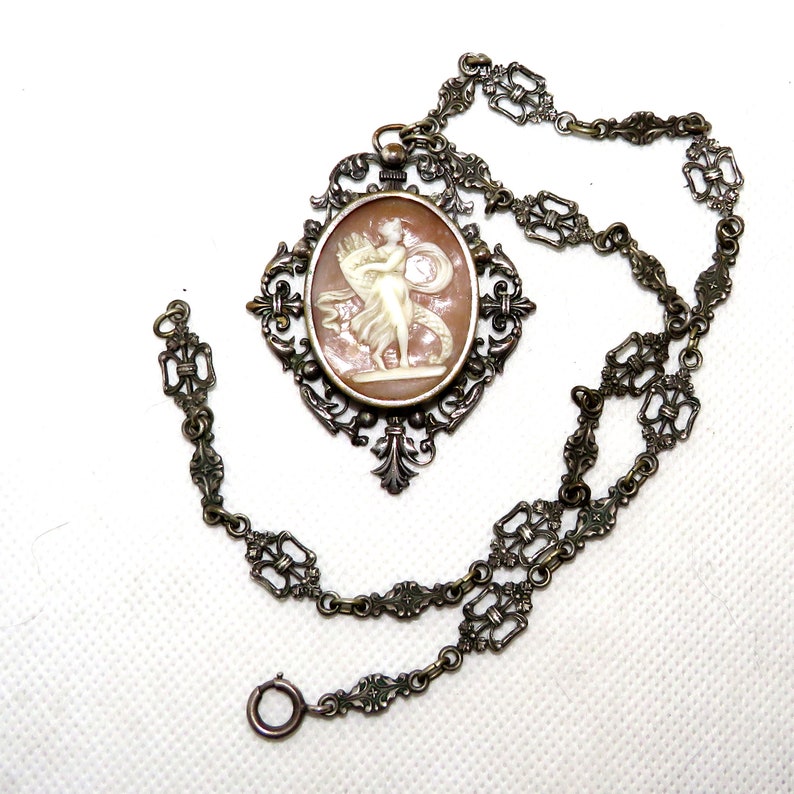 Late Victorian Cameo Locket on Ornate Chain - Etsy