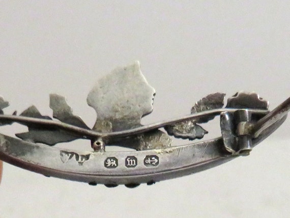 Queen Victoria Diamond Jubilee Pin - Gem