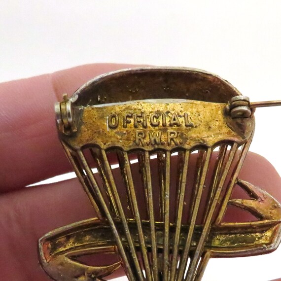 WWII Russian War Relief Parachute Pin - Gem