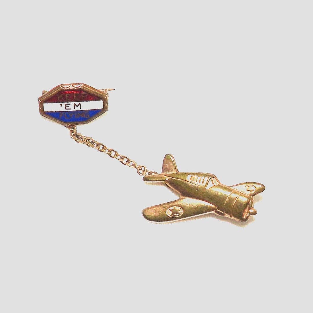 WWII Keep 'em Flying Plane Chain Pin - Etsy
