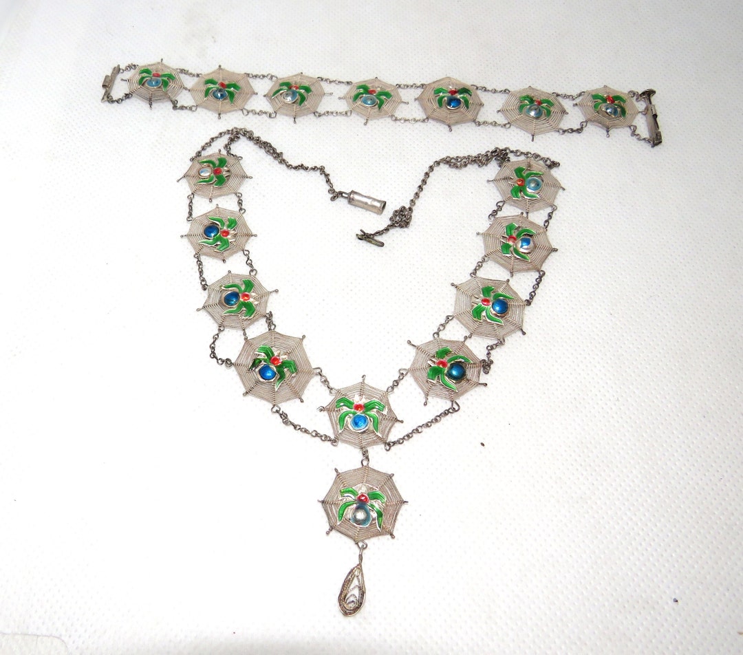 Vintage Asian Silver Spiders on Spider Webs Necklace and Bracelet Set ...