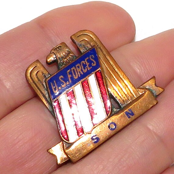 Striking World War II Son in Service Pin with Eagle - Gem