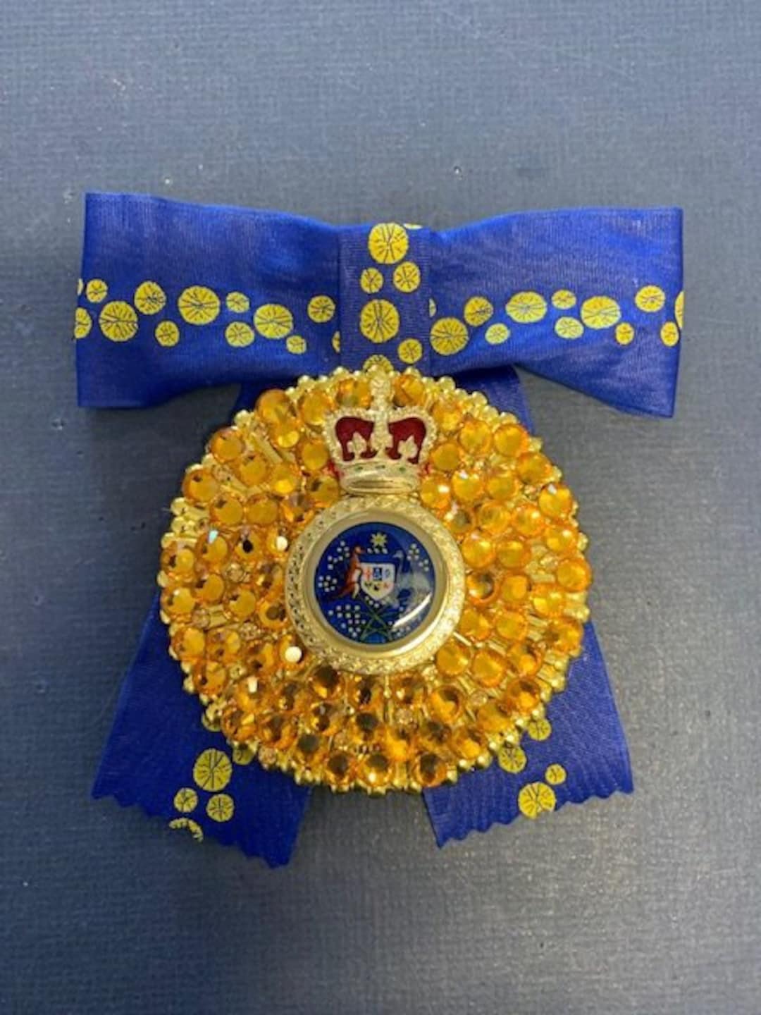 Sovereign's Badge ORDER OF AUSTRALIA - Etsy