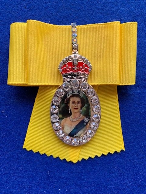 ROYAL FAMILY ORDER - Etsy UK