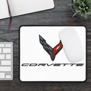 Corvette C8 Racing Flag-inspired Carbon Style Mouse Pad | Premium ...