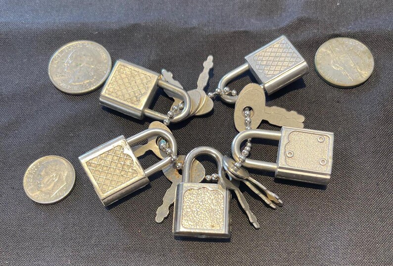 5 Small Vintage Silver Tone Miniature Locks and Keys (#11) With ...