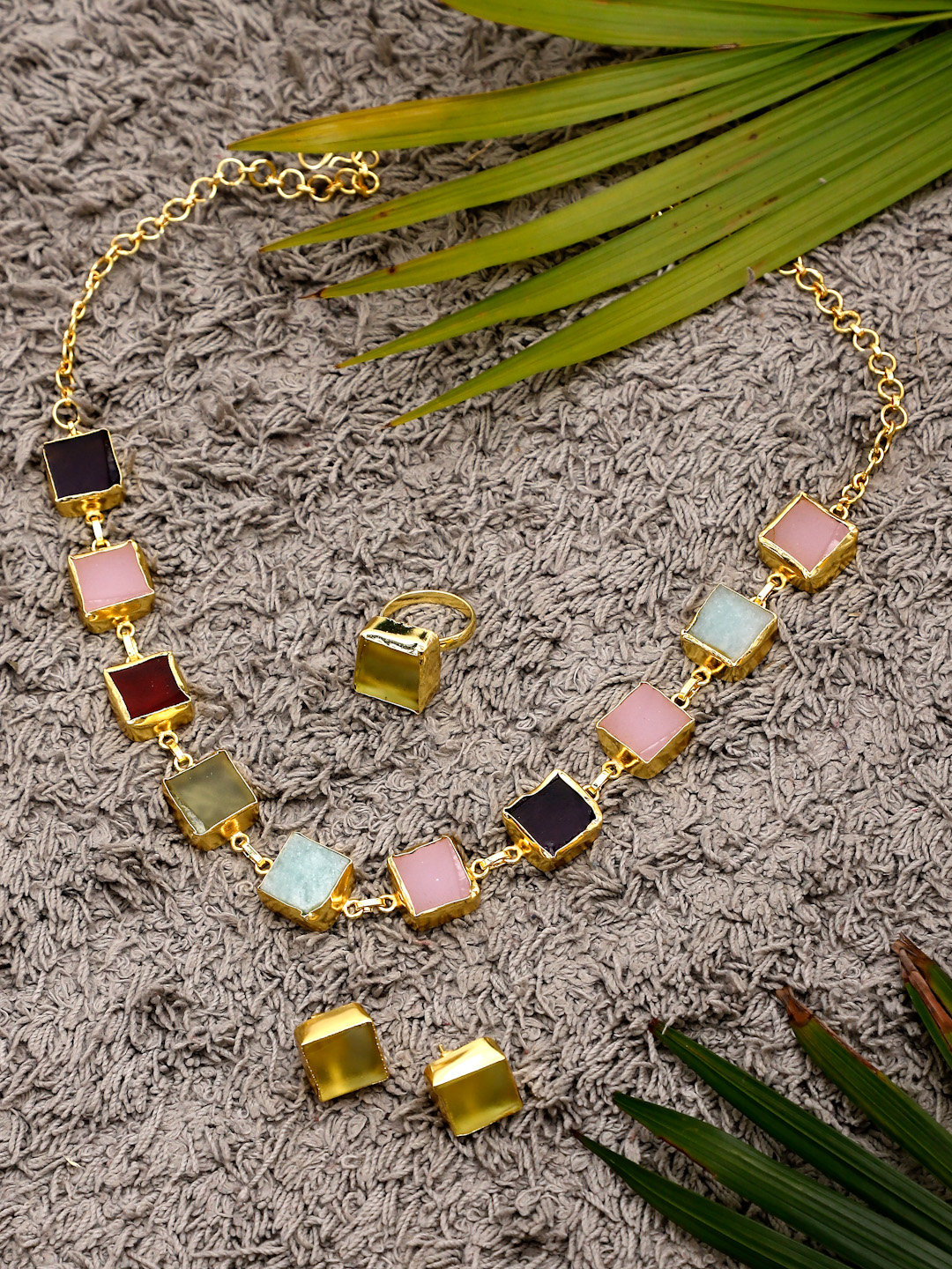 Single Line Choker, One Row Choker, Choker With Rings & Earrings ...