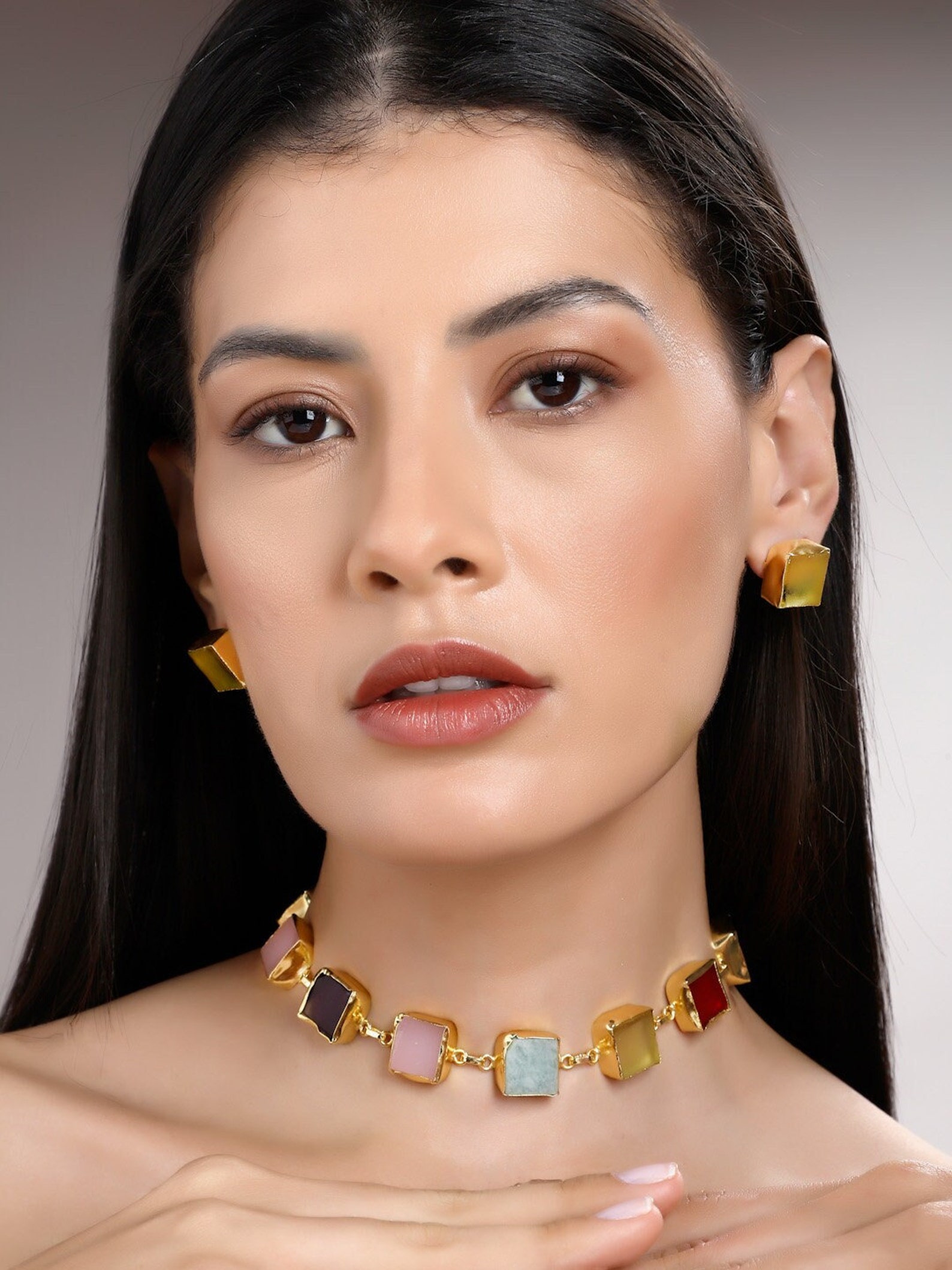 Single Line Choker, One Row Choker, Choker With Rings & Earrings ...