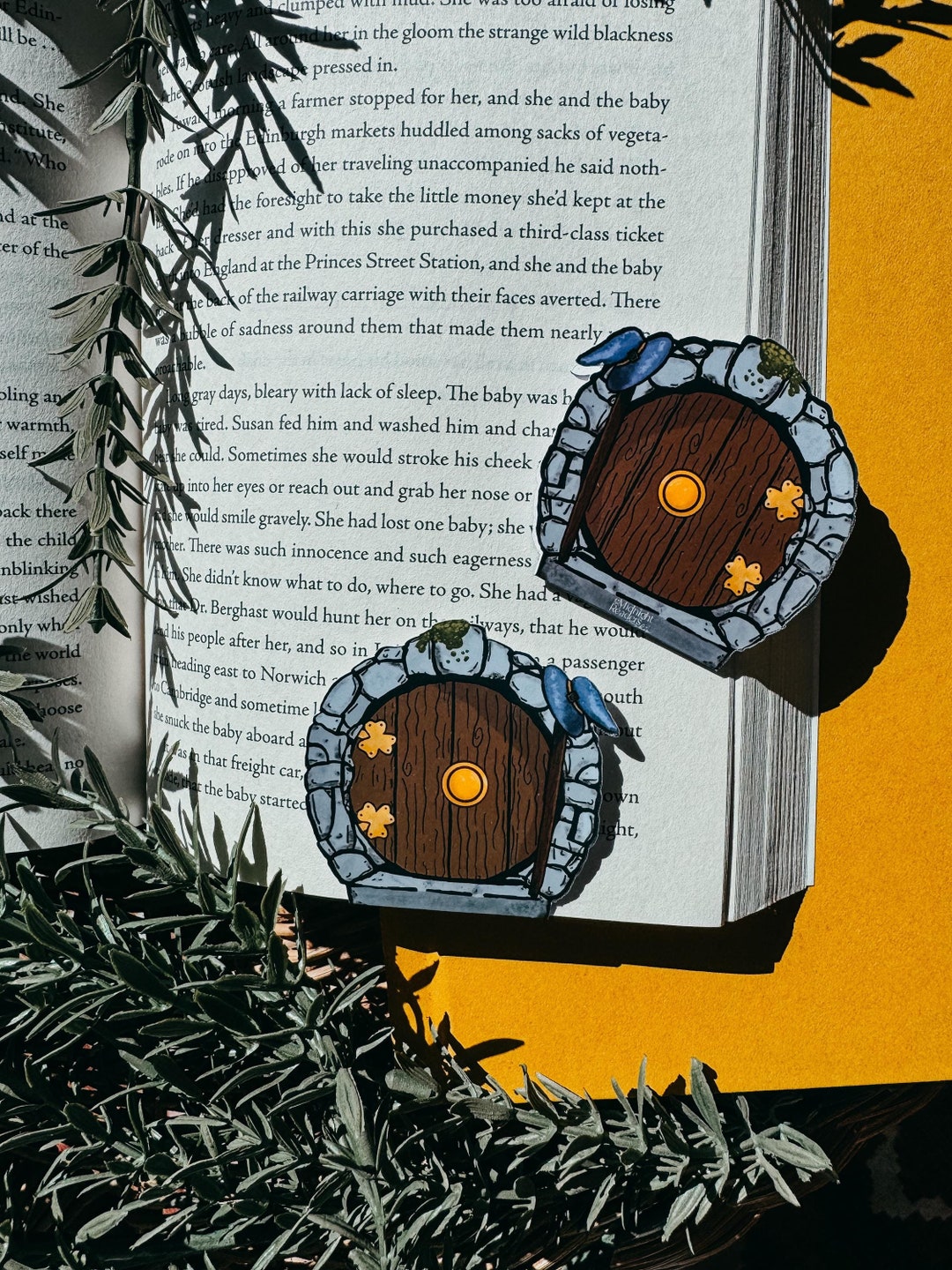 Hobbit Door Magnetic Bookmark | Hobbit Bookmarks | Fantasy Bookmark ...