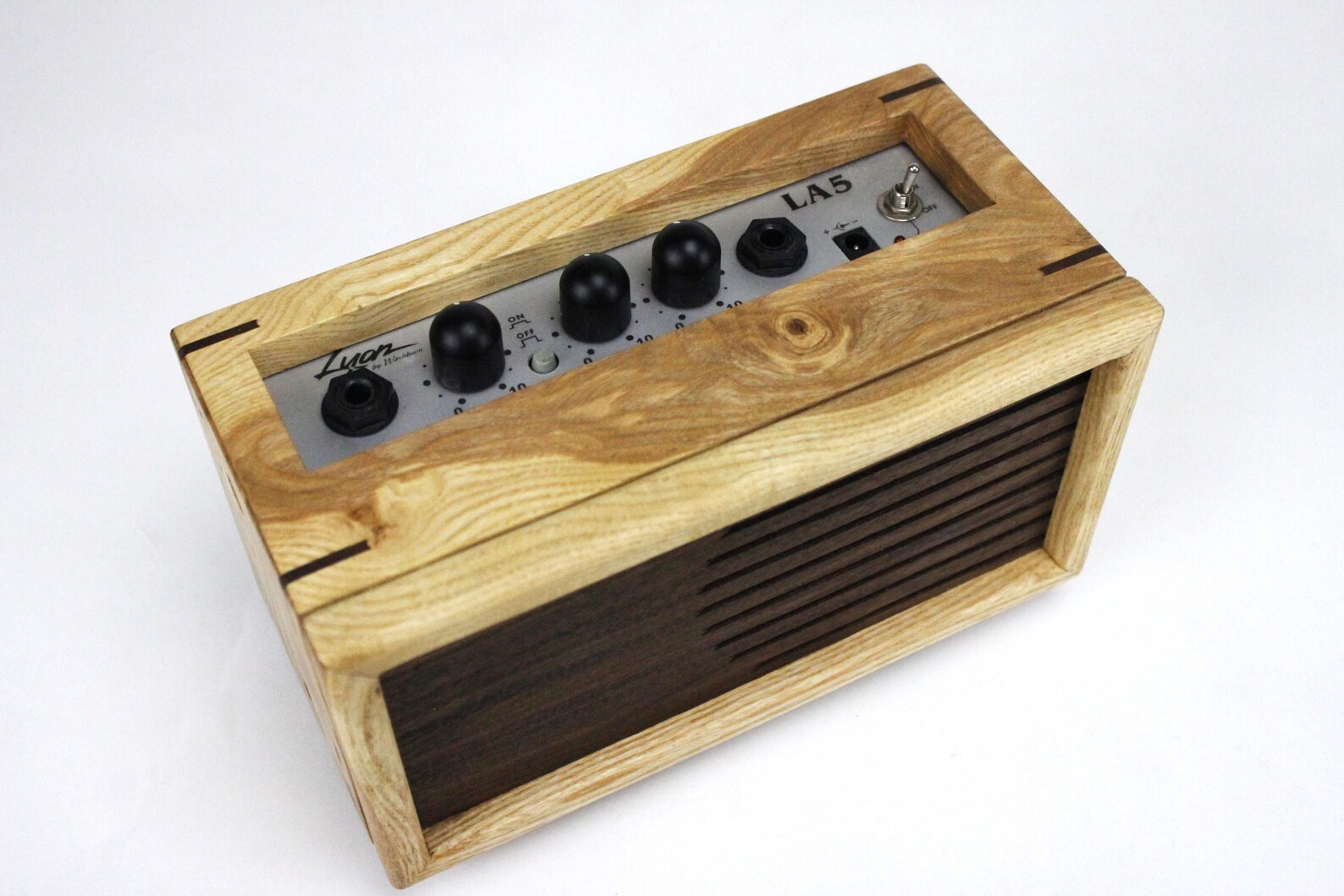 Washburn LA5 Custom Desktop Guitar Amp! 9V Practice/travel Amp ...