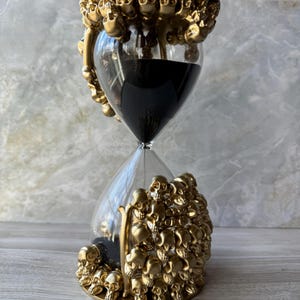 Skull Hourglass, Catacombs, Skulls, Hourglass, Sand Timer, Halloween ...