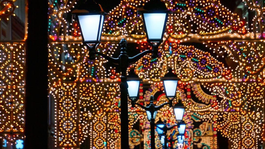 Zoom Christmas Background, Digital Christmas Lights Background PNG ...