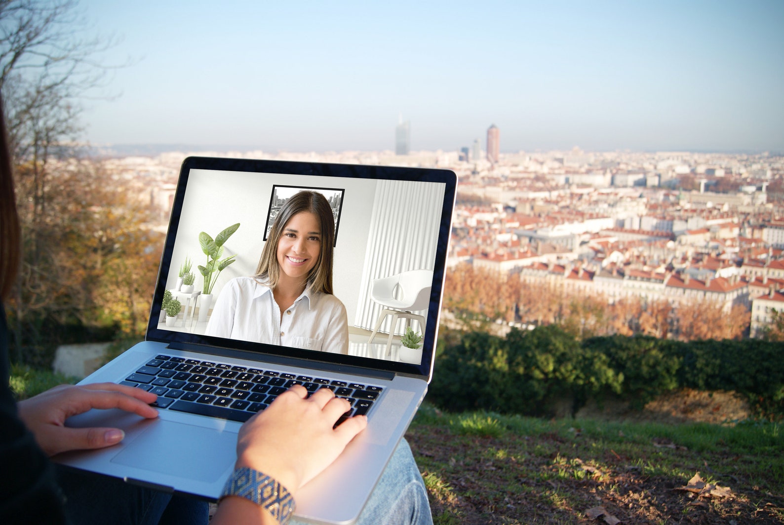 Plain Wall Virtual Background Zoom With Painting, White Minimalist Zoom ...