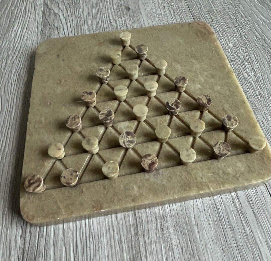 Vintage Carved Stone Onyx Peg Solitaire Board Game W/carved Pegs 6 ...