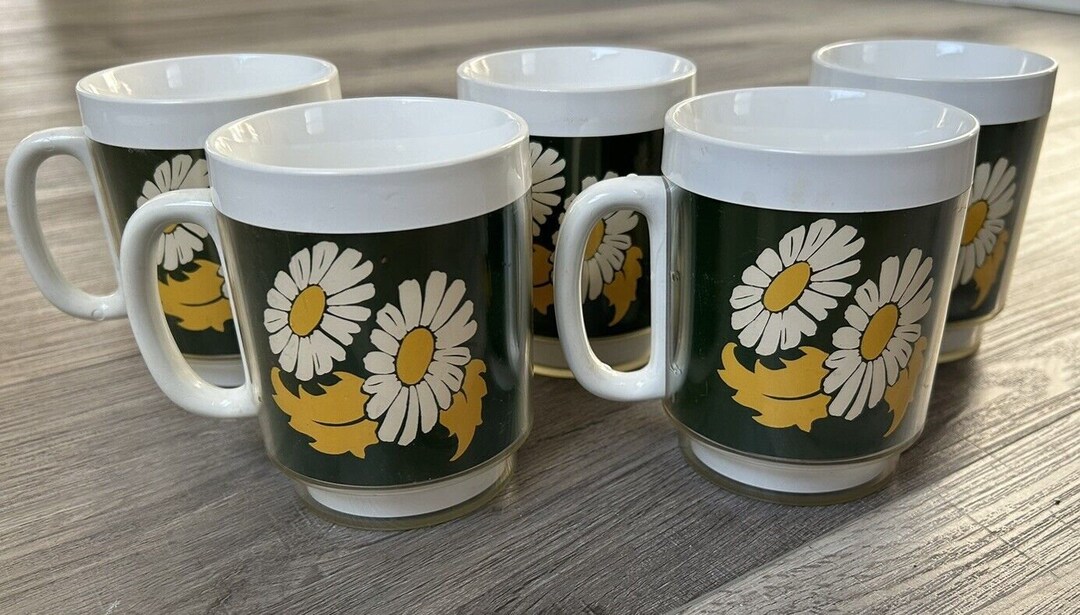 Set of 5 VTG Thermo-serv Plastic Coffee Mugs Cups Daisy Flowers ...